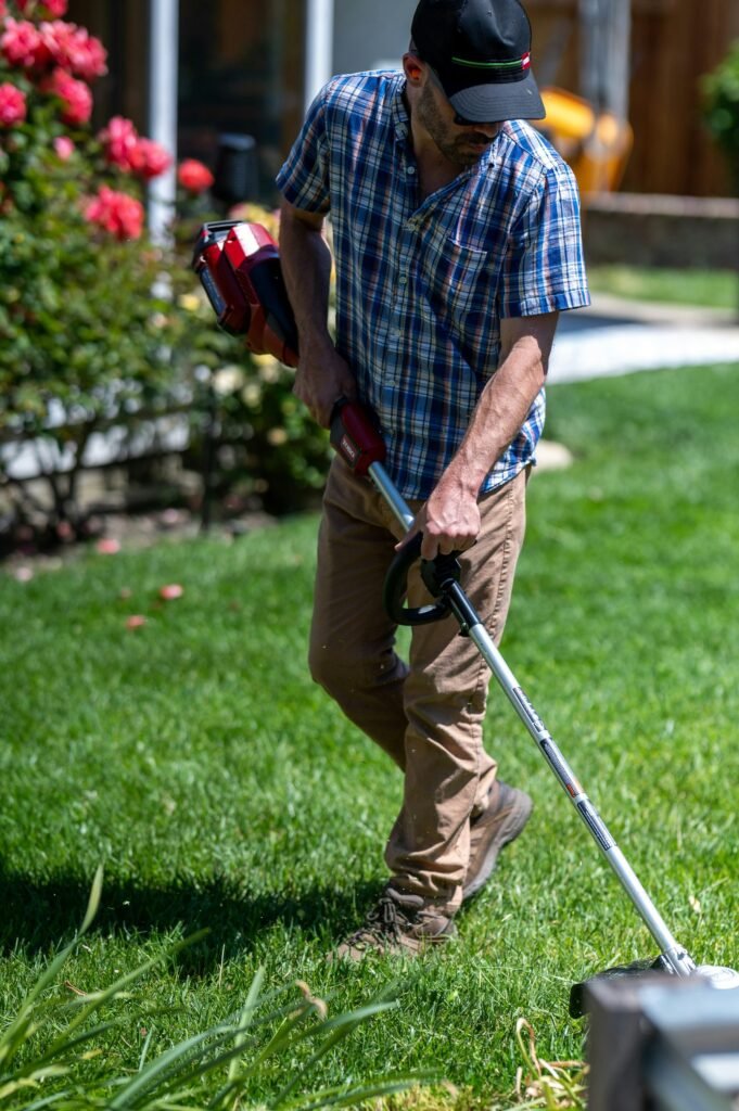 The Neighbor Who Turned Yard Work into Performance Art in Indianapolis